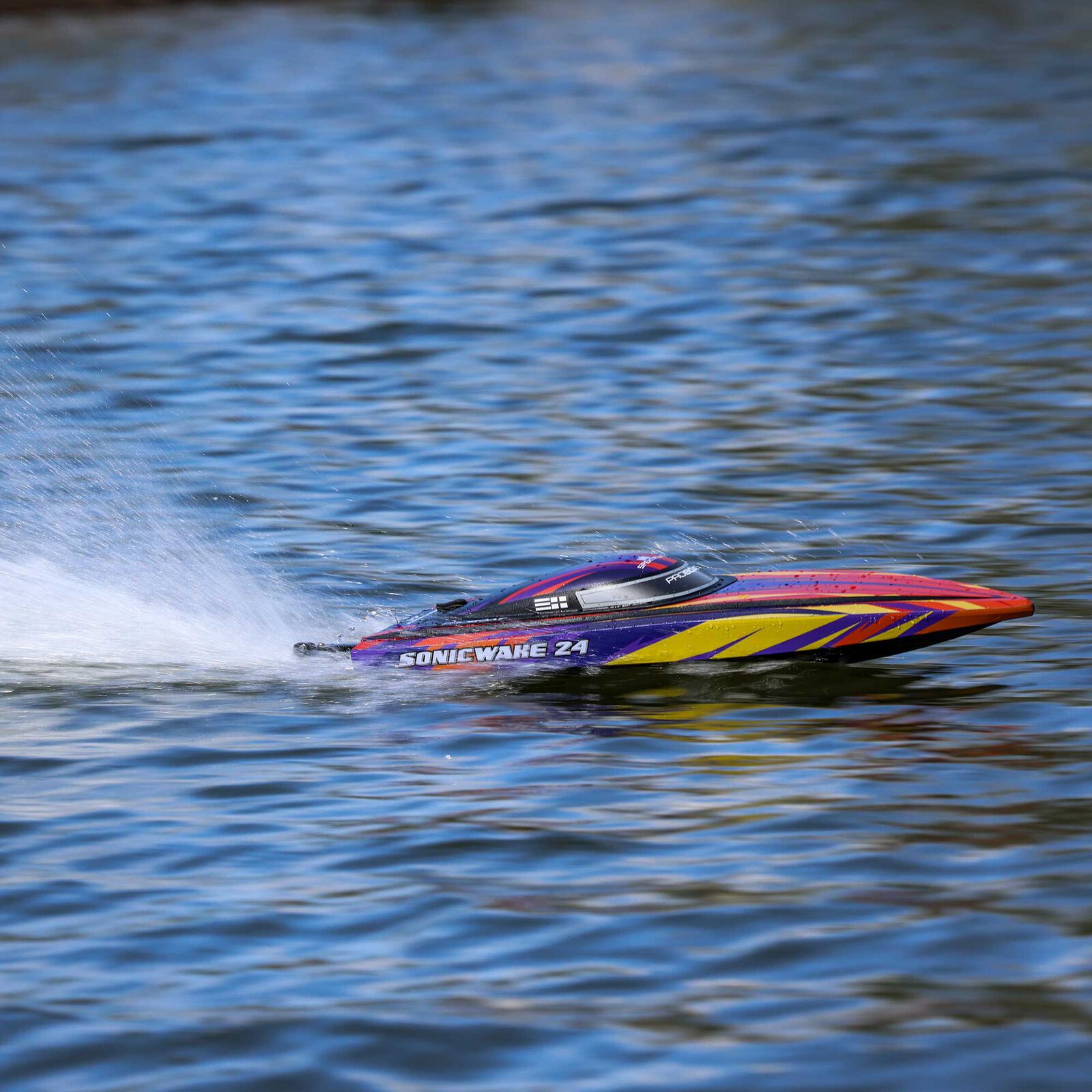 Sonicwake 24" Self-Righting Brushless Deep-V RTR (Battery & Charger ...