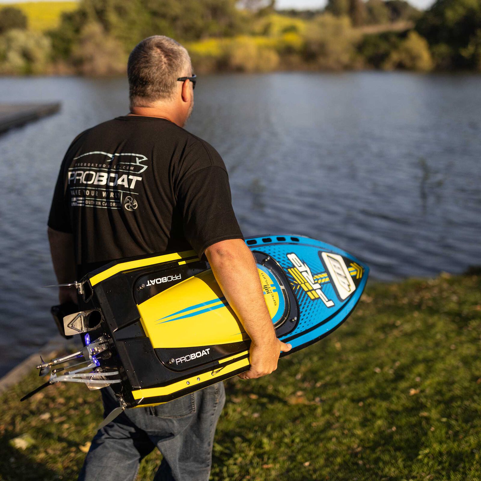 Super Sonicwake 48" 8S Self-Righting Brushless Deep-V RTR | Pro Boat