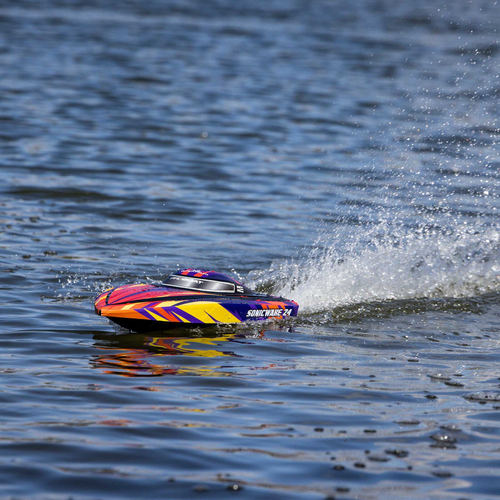 Sonicwake 24" Self-Righting Brushless Deep-V RTR (Battery & Charger ...