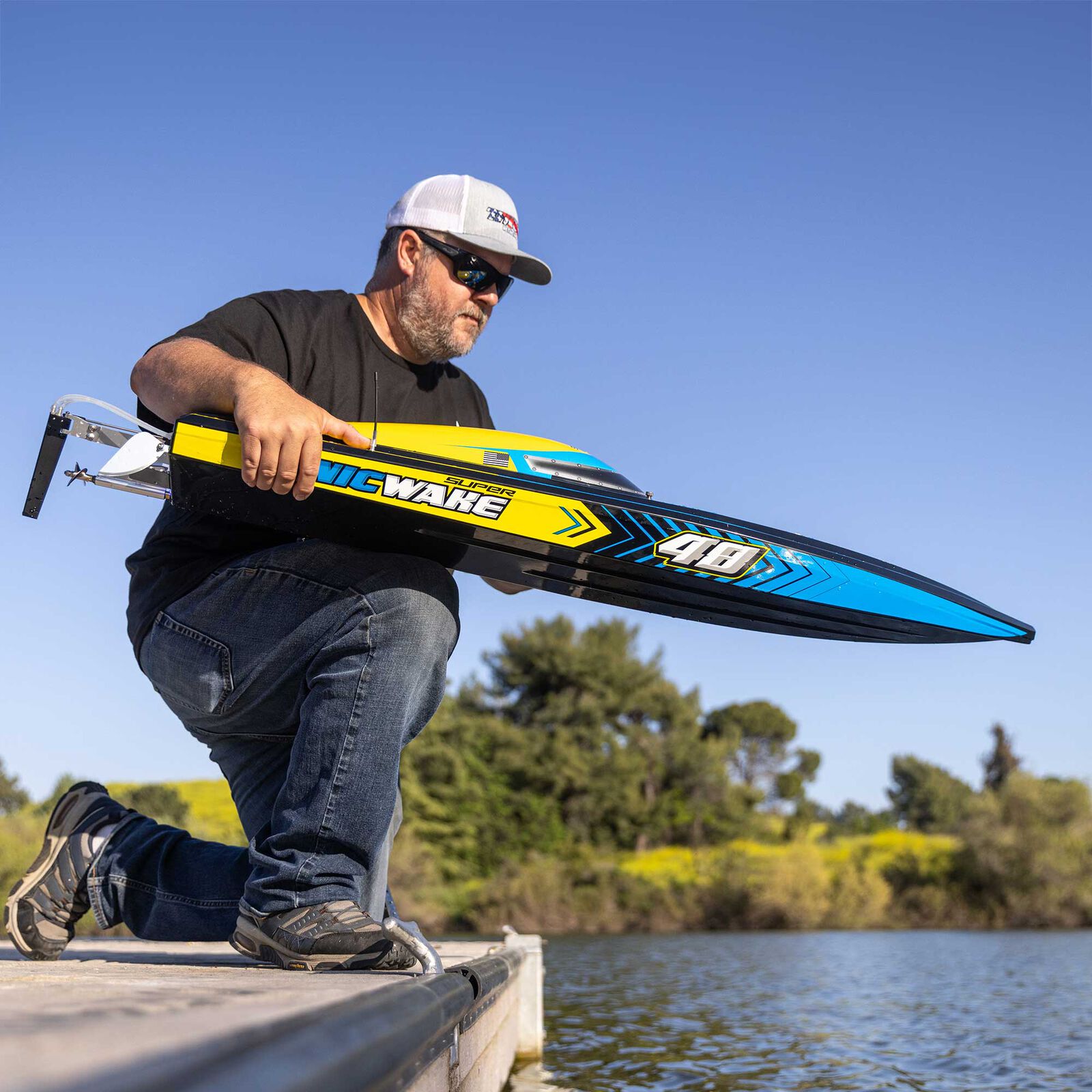 Super Sonicwake 48" 8S Self-Righting Brushless Deep-V RTR | Pro Boat