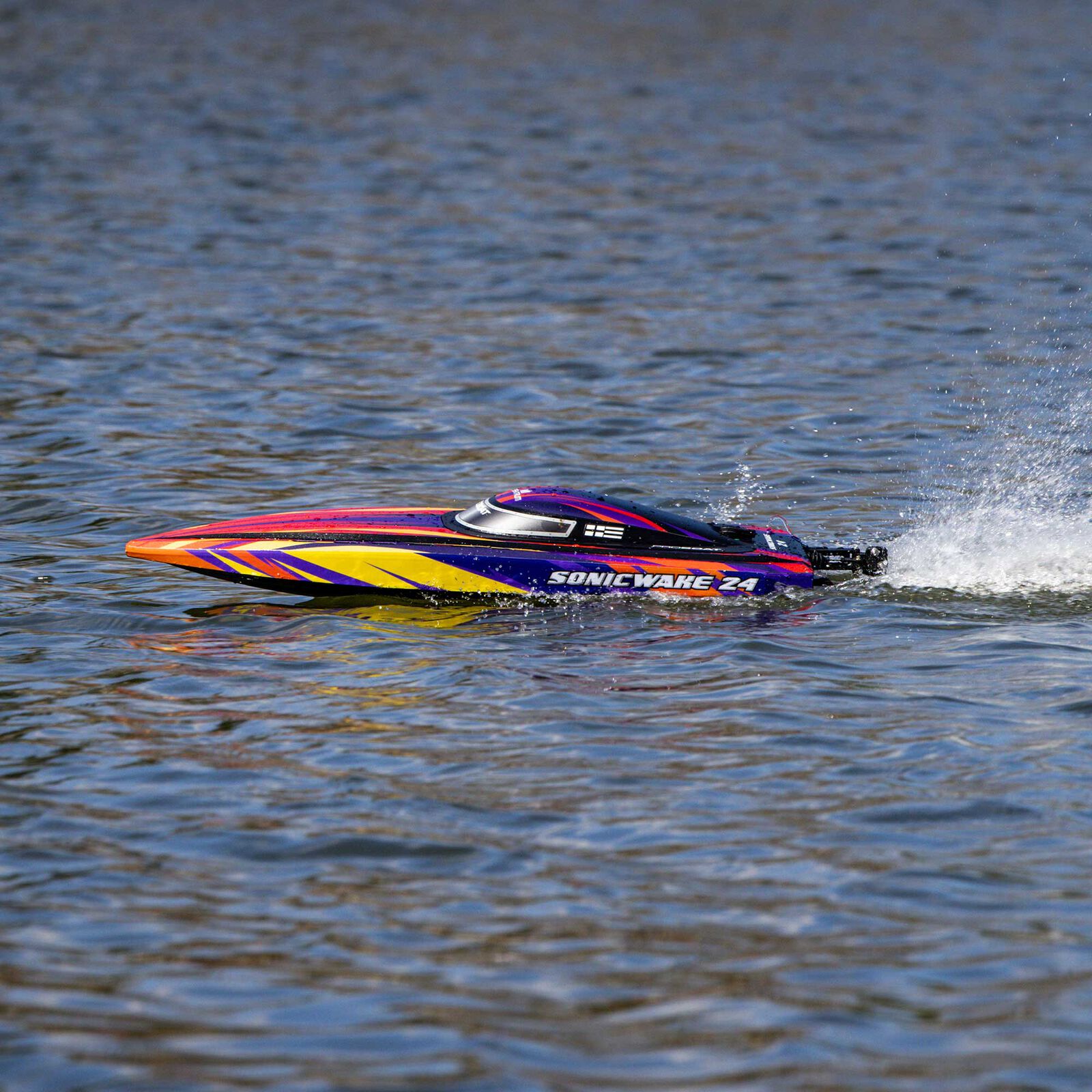 Sonicwake 24" Self-Righting Brushless Deep-V RTR (Battery & Charger ...
