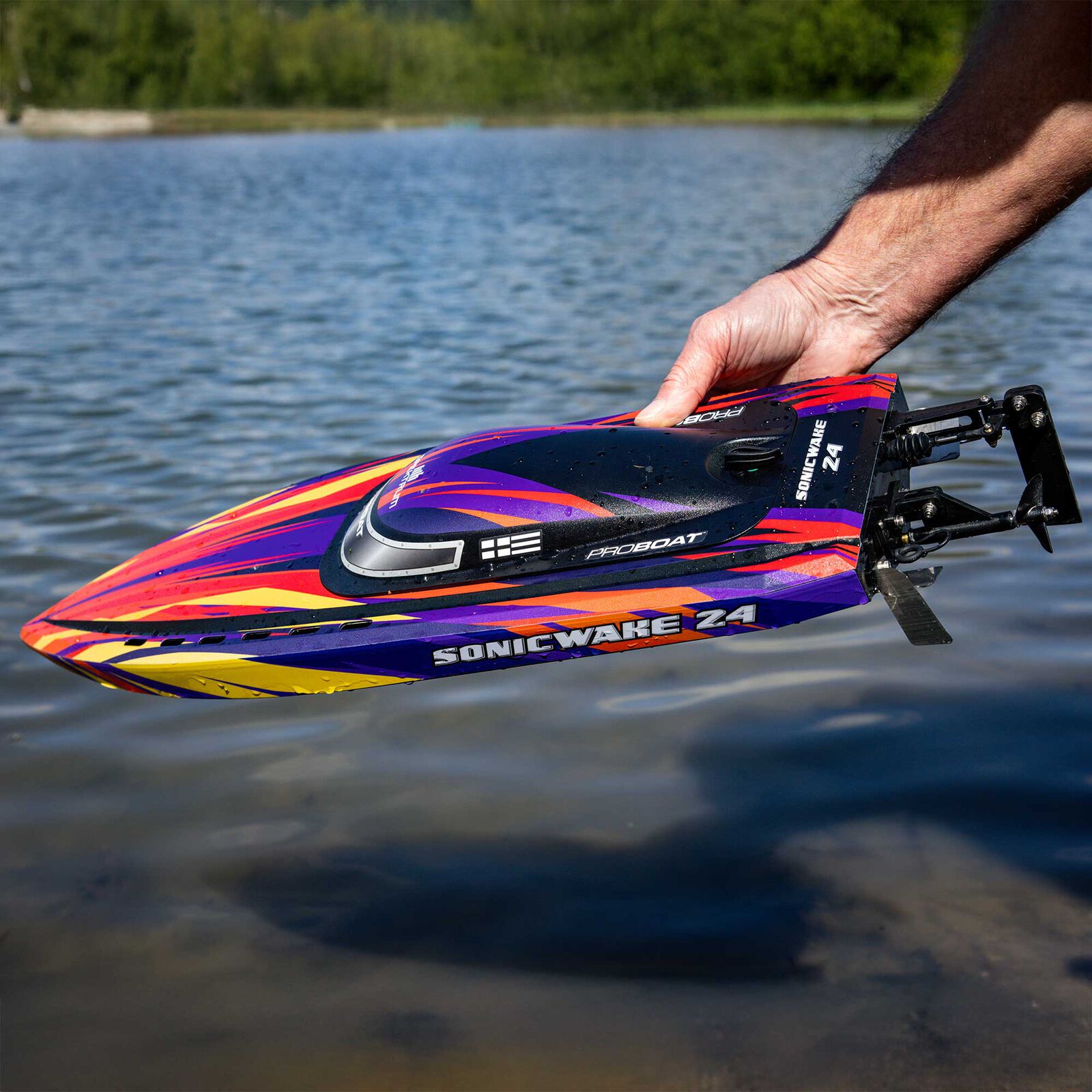 Sonicwake 24" Self-Righting Brushless Deep-V RTR (Battery & Charger ...