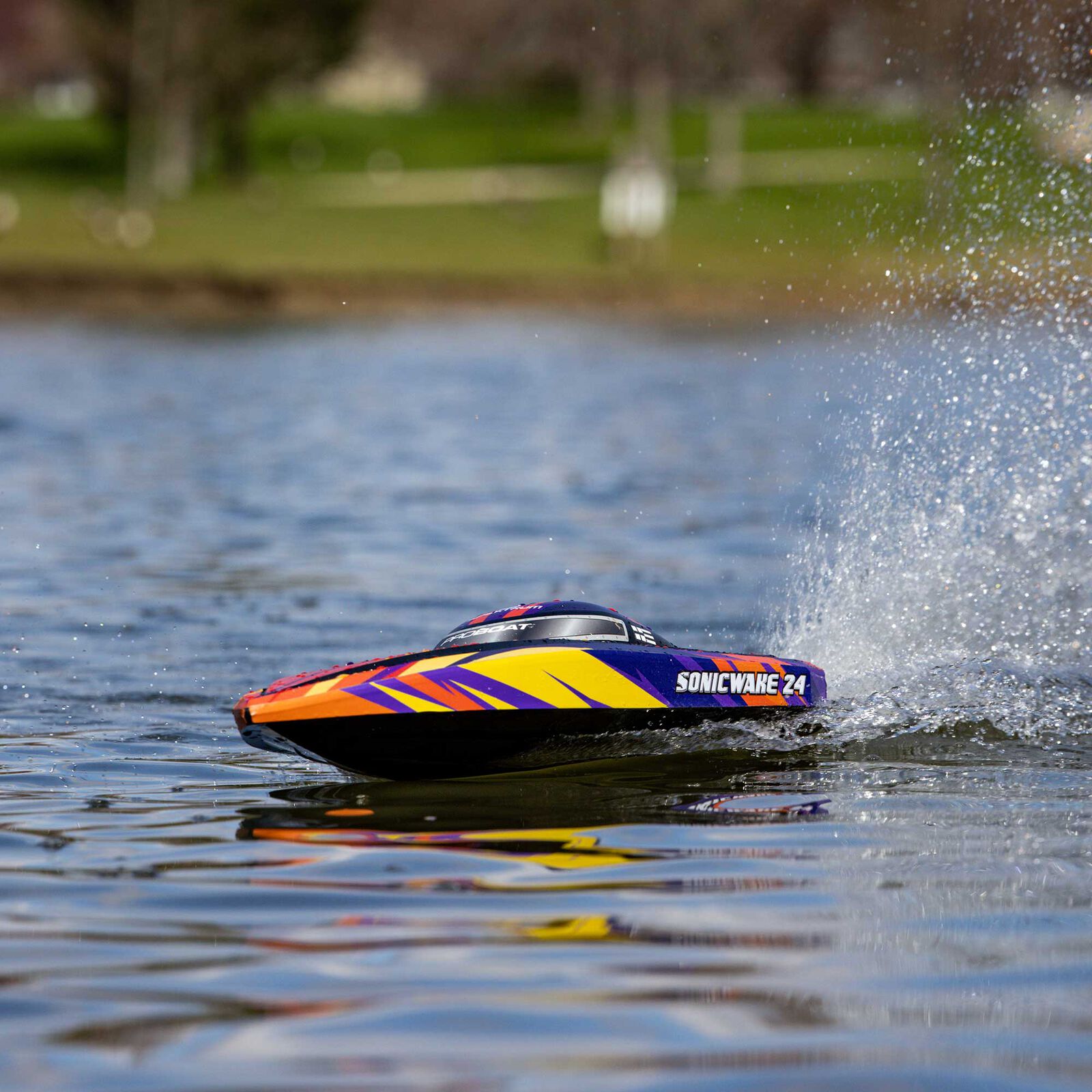 Sonicwake 24" Self-Righting Brushless Deep-V RTR (Battery & Charger ...